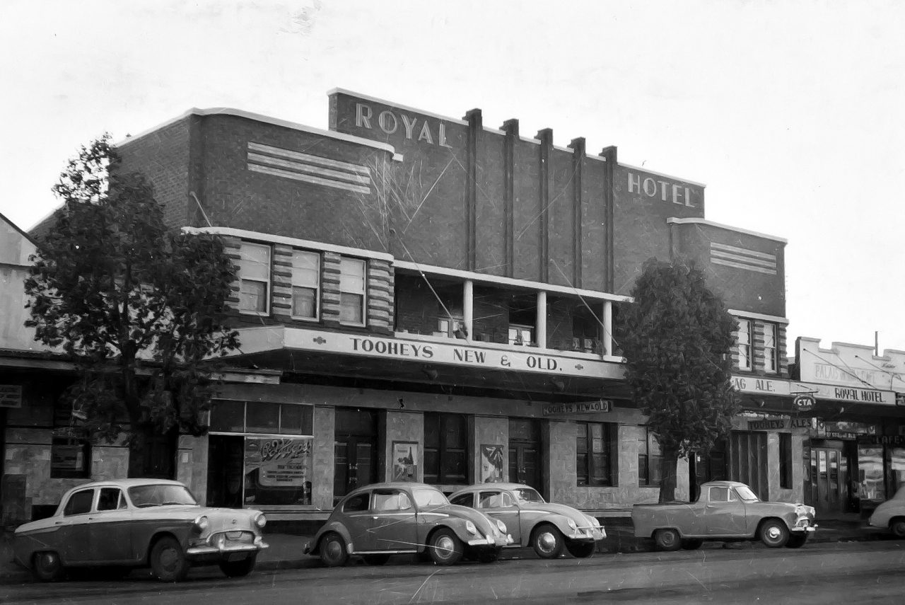 Royal Hotel Condobolin - Accommodation - Restaurant Condo